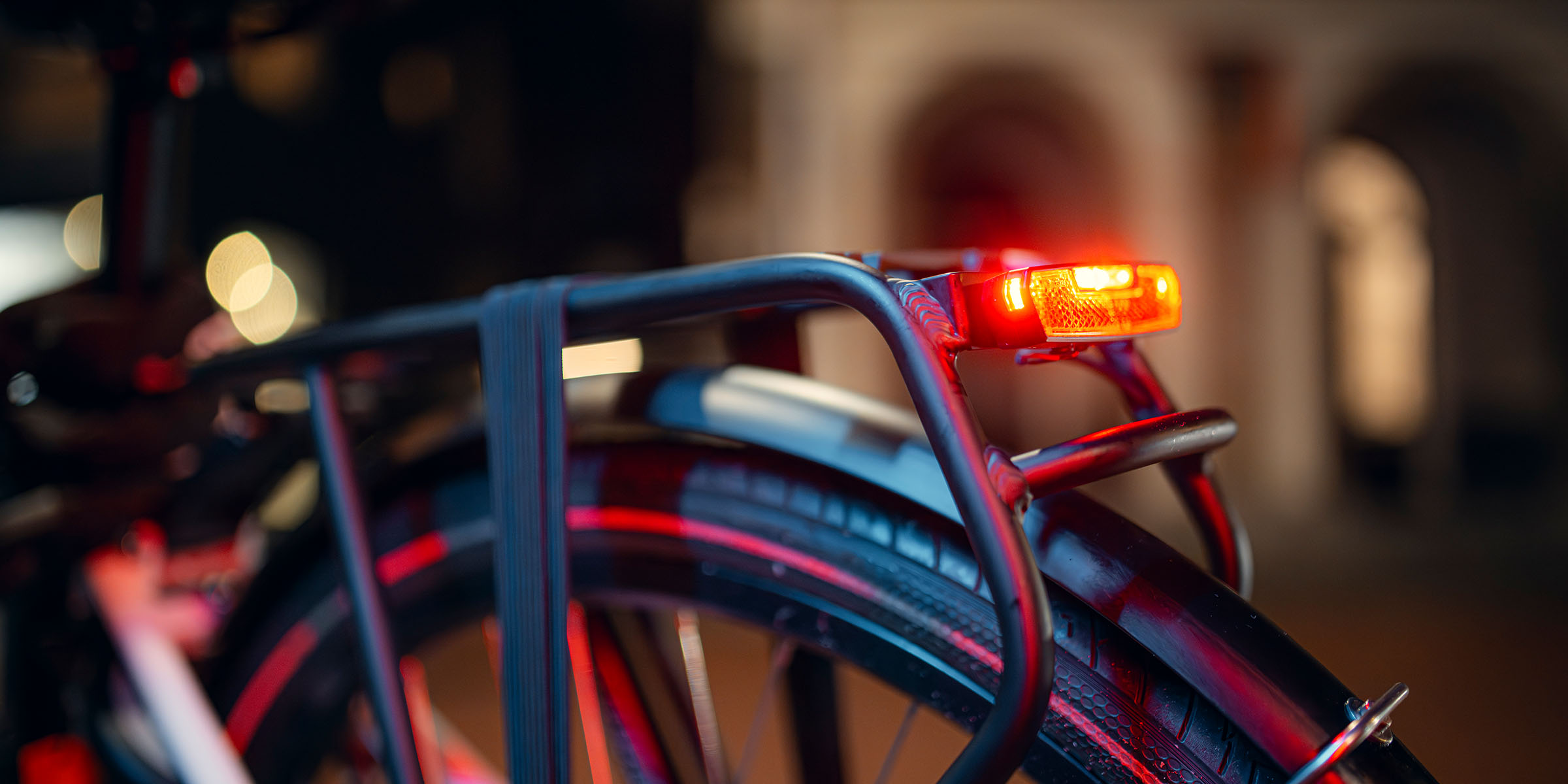 Information - Steady light | AXA Bike Security 🇬🇧